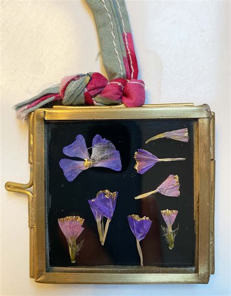 Mini Gilded Flower Frames — Elsker Creations