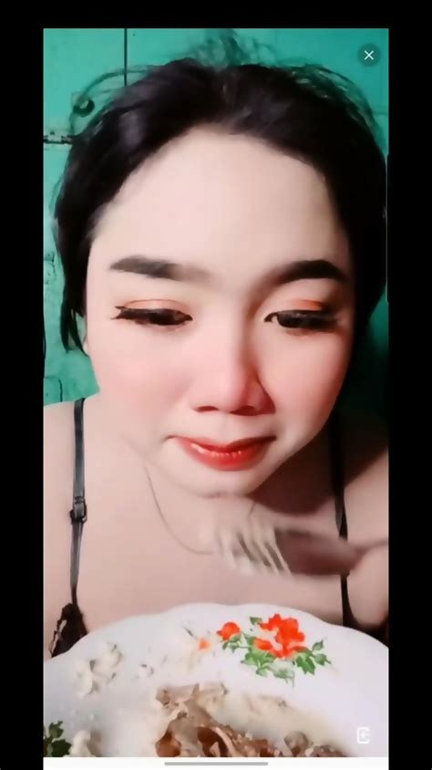 Makan Dulu Terus Ngobel Memek