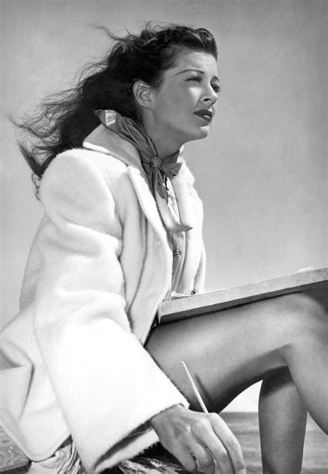 40 Glamorous Photos Of Gail Russell In The 1940s And 50s ~ Vintage