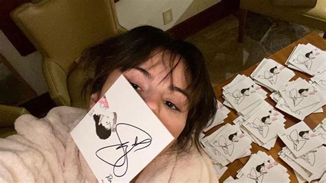 Selena Gomezs Rare Album Goes Number One