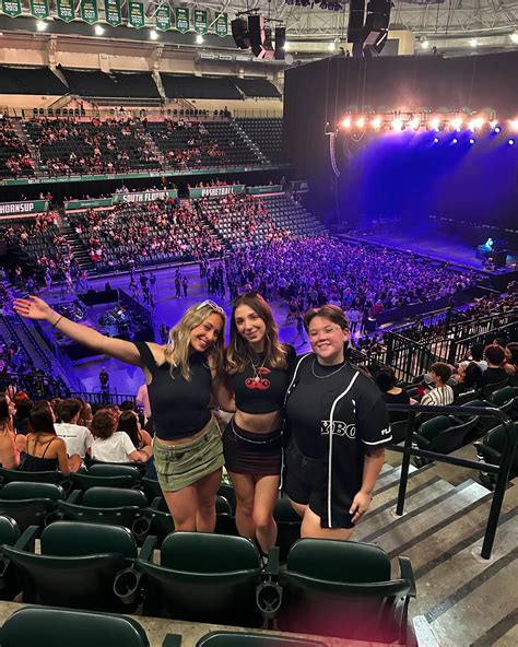 Julia Smith Itsjuliaaaaa88 • Instagram Photos And Videos