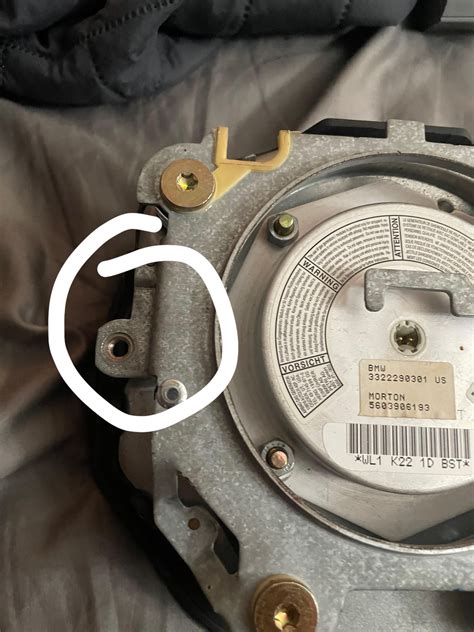 3 Spoke Airbag Mounting Bracket R Bmwe36