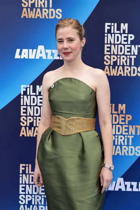‘the Pitt Star Taylor Dearden Goes Red Carpet Glamorous Parade