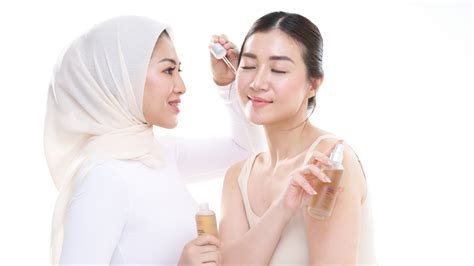 Perbedaan Toner Face Mist Dan Setting Spray