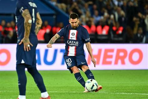 مسی و رونالدینیو در تبلیغ پپسی برای خاورمیانهعکس خبرآنلاین