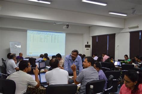 Saurabh Agarwal On Linkedin Interacting With Participants While