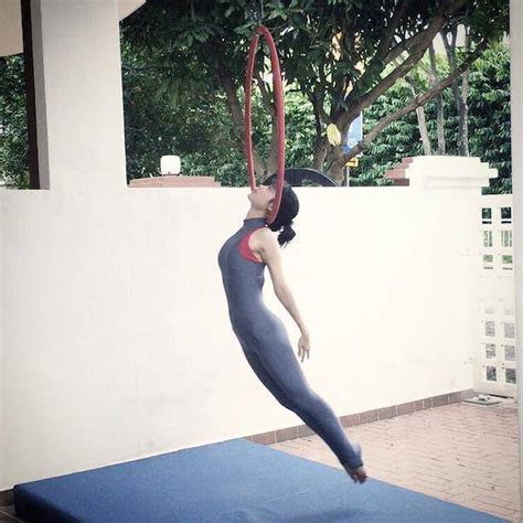 This Bendy Girl Has All Kinds Of Skills In The Air 17 Pics