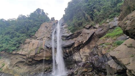 ලෝකෙම දන්න ලංකාවේ සුන්දර දිය ඇල්ලේ ඛේදවාචකය අතුරුදහන් වූ තරුණයාගේ සිරුර හමු වෙයි