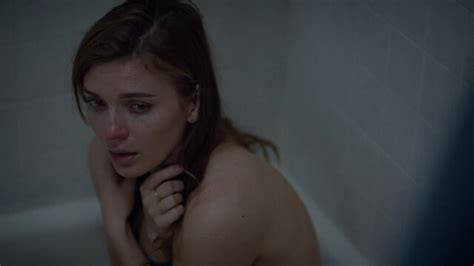 Nude Video Celebs Kendra Carelli Sexy Room 104 S04e06 2020