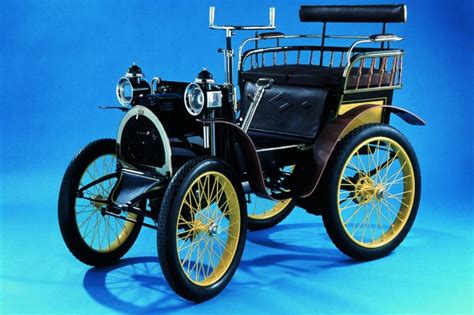 Erstes Fahrzeug Von Louis Renault Ging 1898 Auf Testfahrt