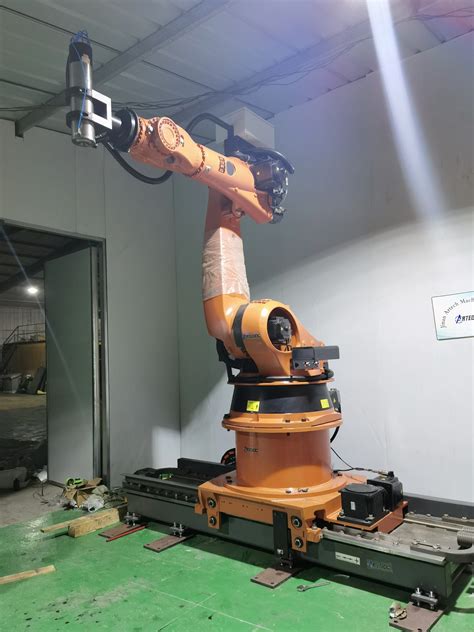 8 Axis Linear Track Kuka Robot Kit Wood Cutting House Building Automated Robotic Arm