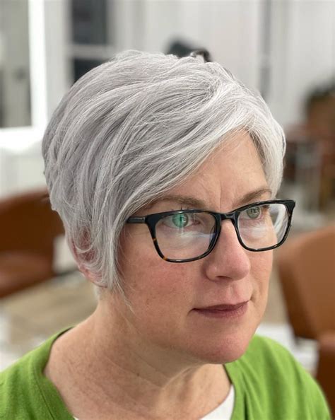 32 Feminine Pixie Cuts For Every Woman