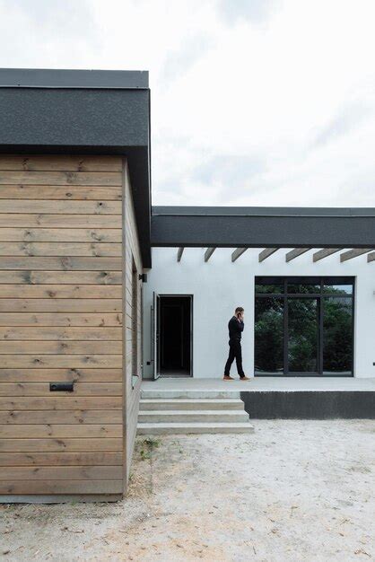 94 000 Small Modular Backhouse Pictures