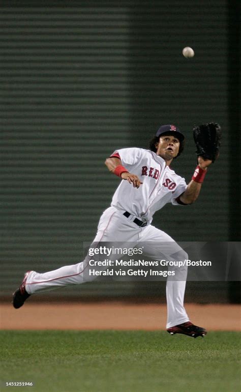 Red Sox Cf Coco Crisp Made A Nice Catch On A Greg Zaun Fly Ball In News Photo Getty Images