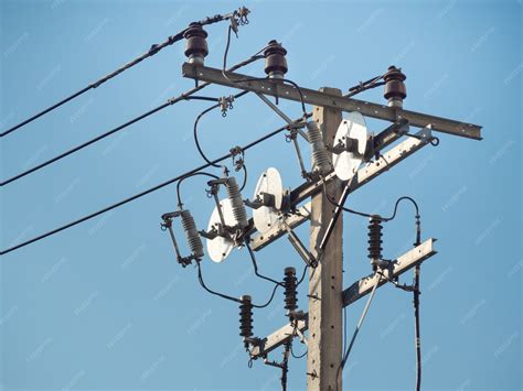 Poste Eléctrico Con Transformadores Eléctricos Y Cables Eléctricos