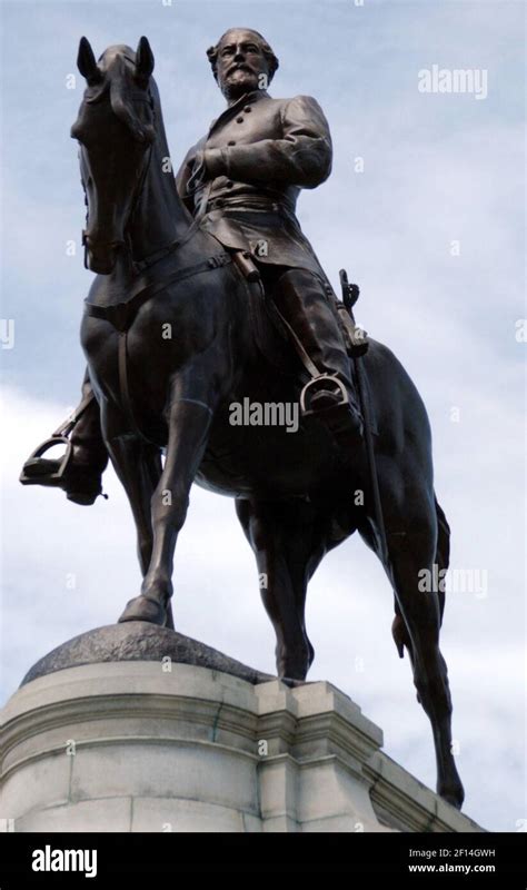 The Gen Robert E Lee Monument Is Located On Monument Avenue In