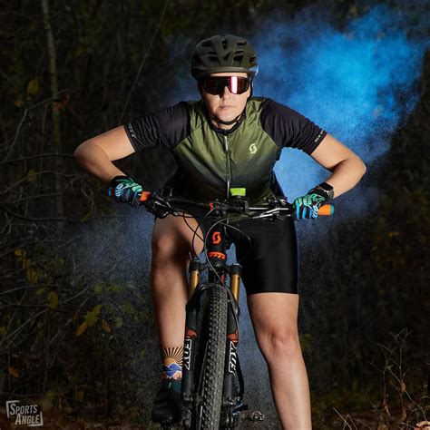 Alexandra Serrano Rodríguez Alexandra Serrano Rodríguez