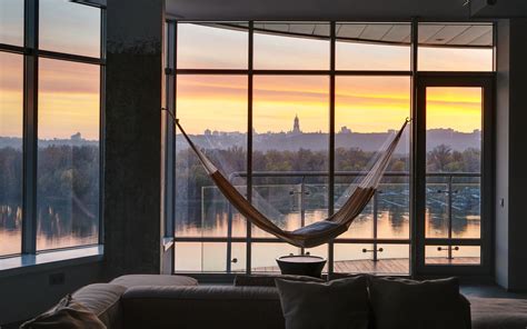 Красивый вид из окна на город 57 фото