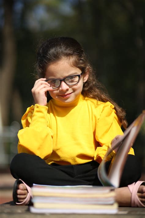 Telegraphgirl Photos Download The Best Free Telegraphgirl Stock