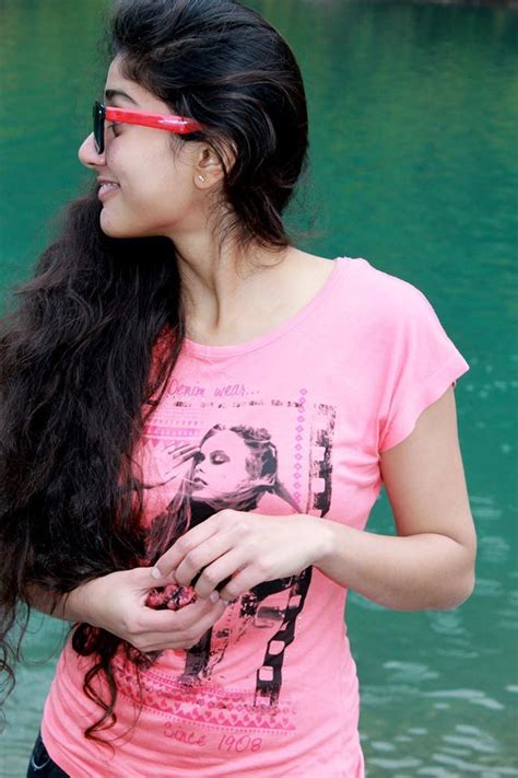 Sai Pallavi In Premam Stills Malar Nivin Pauly Premam Actress Malayalam