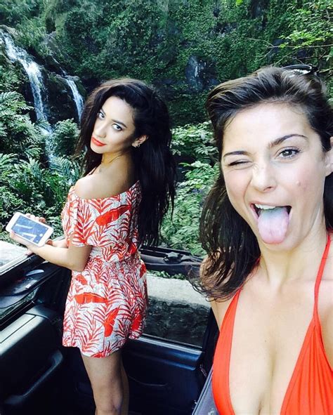Elysia Rotaru Picture