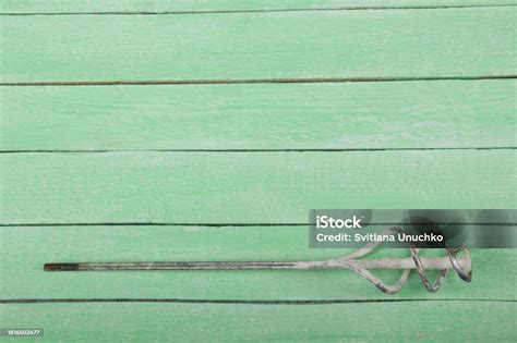 나무 배경에 설정 장식 및 건물 리노베이션을 위한 전문 수리 구현 미장 도구 평면도 텍스트의 공간을 복사 합니다 0명에 대한 스톡 사진 및 기타 이미지 Istock