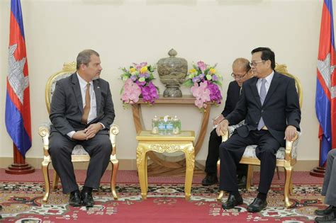 នារសៀលថ្ងៃទី១៥ ក្រសួងការងារ និងបណ្តុះបណ្តាលវិជ្ជាជីវៈ Facebook