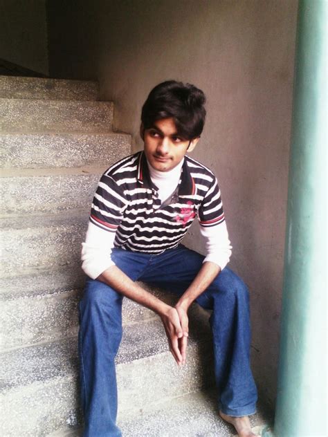 Pictures Of Umar Khan