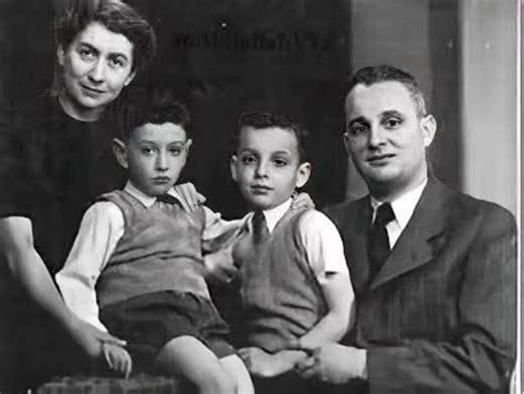 Niluka මගේ නිවුන් සහෝදරයාට මම කවදාවත් සමාව දුන්නේ නැහැ ඔහු මගේ මවගේ කුසේ මිනිත්තු හයක ට මාව