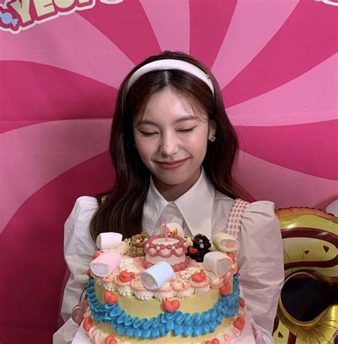 Yeji Itzy Birthday Cake Cake Itzy