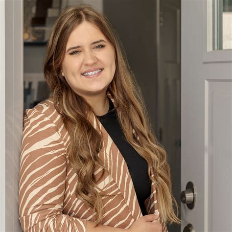 Keely Iverson Rapid City Sd Real Estate Associate Remax Advantage