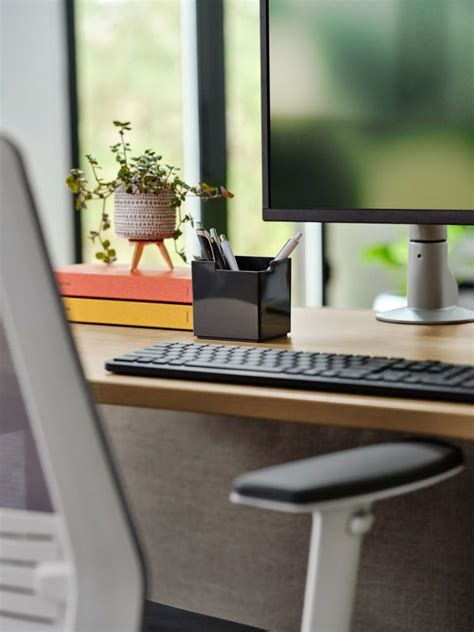 Bodi 2a Office Outfitters