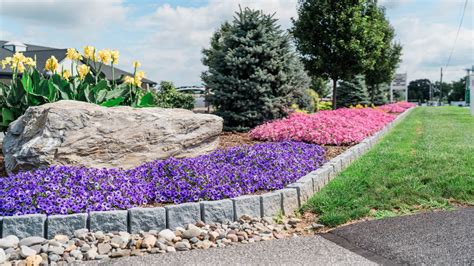 Faux Stone Edging Beuta