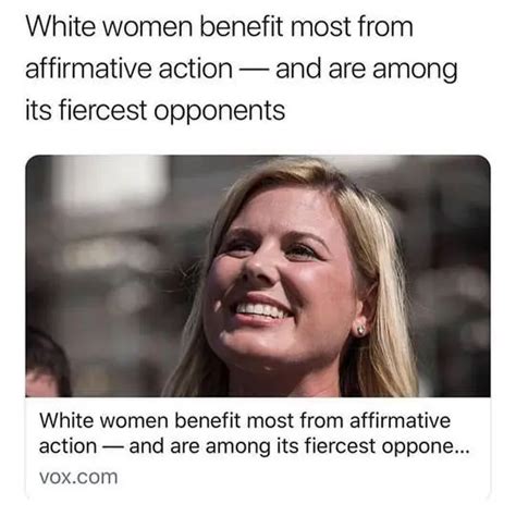 No Comment Scrolller