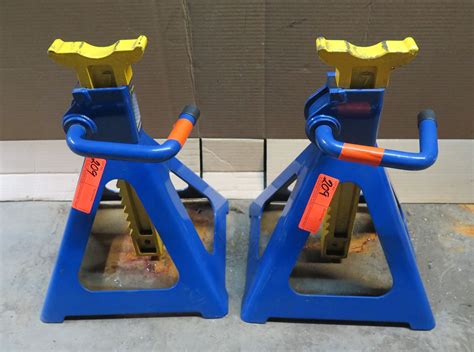 Qty 2 Napa Professional Equipment Blue 7 Ton Jack Stands