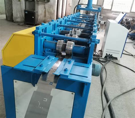 Профилегибочная машина для производства стальных рулонов Настенные ящики Великобритания Сталь