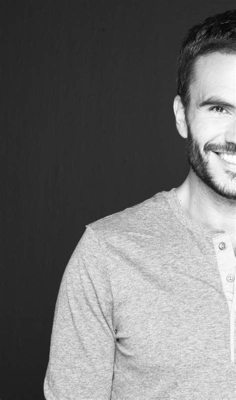1200x2040 Resolution Juan Pablo Raba Celebrity Smile 1200x2040 Resolution Wallpaper