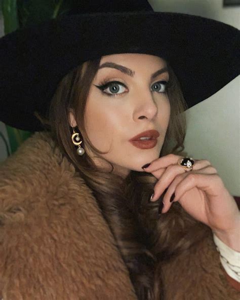 Selfie R Lizgillies