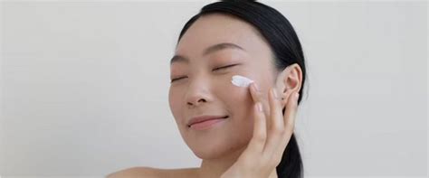 Tak Bikin Kulit Jadi Lengket Ini Cara Menggunakan Sunscreen Untuk Kulit Berminyak
