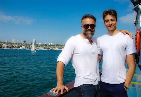 عکس همسر زیبای دانیال حکیمی عکس خانواده جذاب آقای خوش تیپ