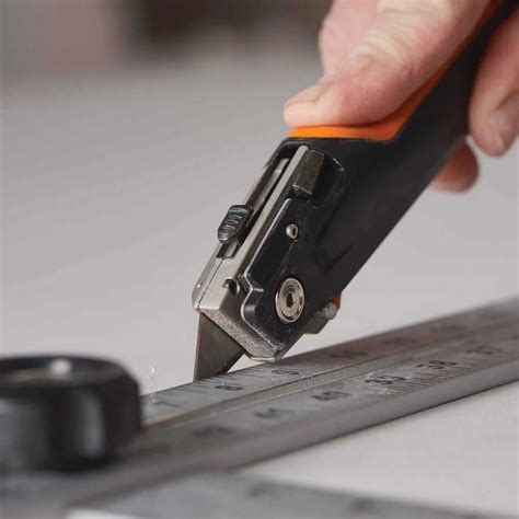 Fiskars Carbonmax Construction Knife Trekkinn
