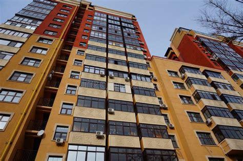 Hermosos Edificios Residenciales De Colores En El Centro De La Ciudad Imagen De Archivo