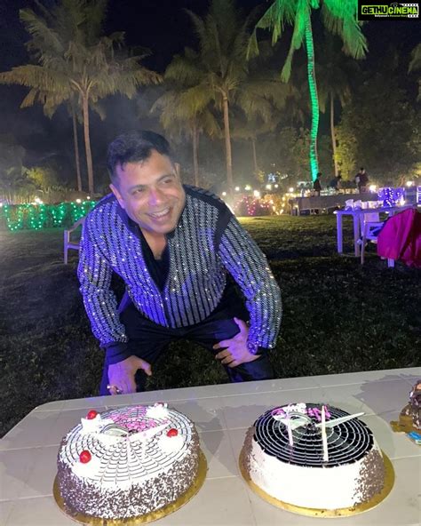 Mona Singh Instagram My Tribe Bling Bday N Newyear Spent Well Niku Bday 2020 Bling