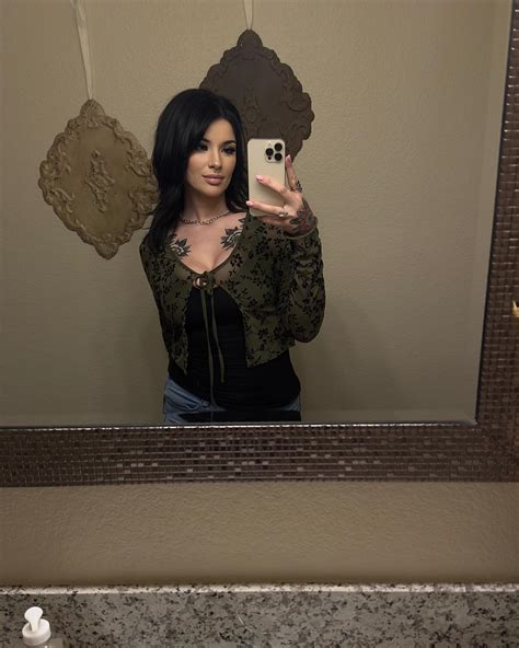 Layla Laylafleet1 • Instagram Photos And Videos