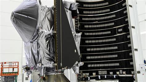 Photos Of Spacex Nasa Probe Lucy That Will Head To Jupiter Asteroids