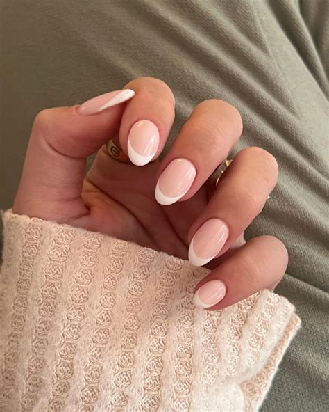 40 Elegant Short French Nail Ideas For 2024 Drexplains
