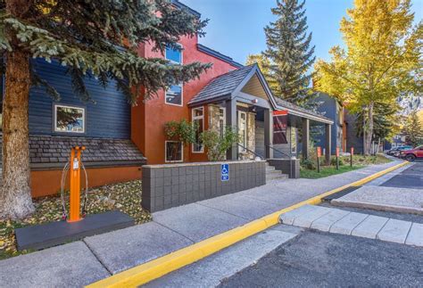 River Run Apartments In Avon Co