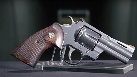 Video Review Colt Python 3 Revolver NRA Family