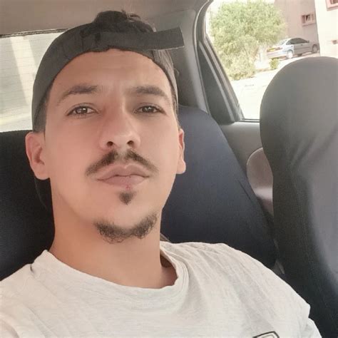 Tricked Arab Cums Thick Load