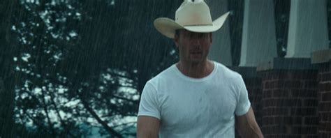 Auscaps Glen Powell In Twisters